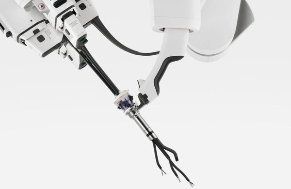 Intuitive Surgical da Vinci SP становится все более универсальным