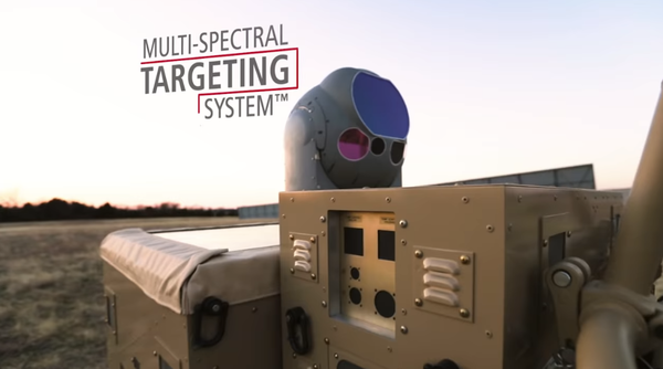 Беспилотники: Raytheon передала ВВС США противодронный лазер